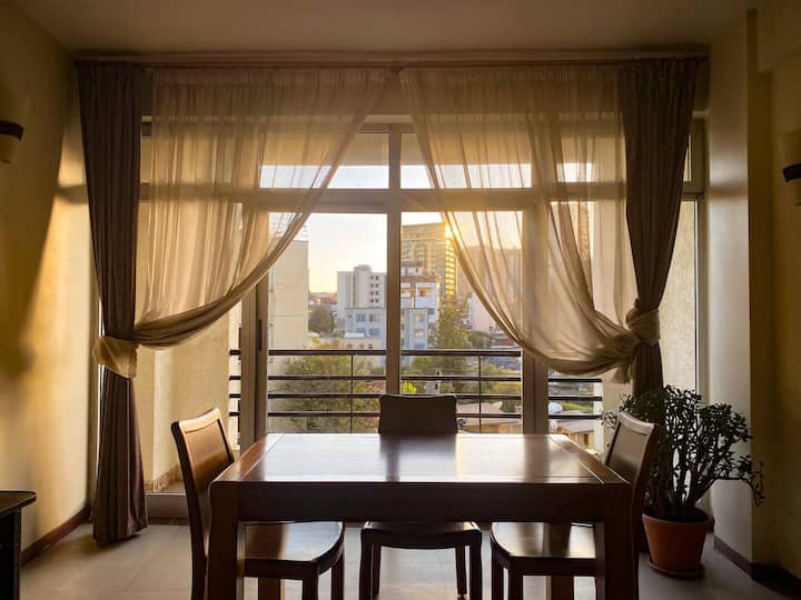 2-bed Apt W/ Gorgeous City Views - Addis Ababa