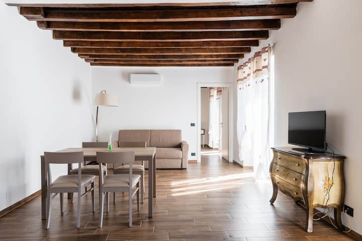 Giano Host | Gozzano, Simple Pleasures - Gênes