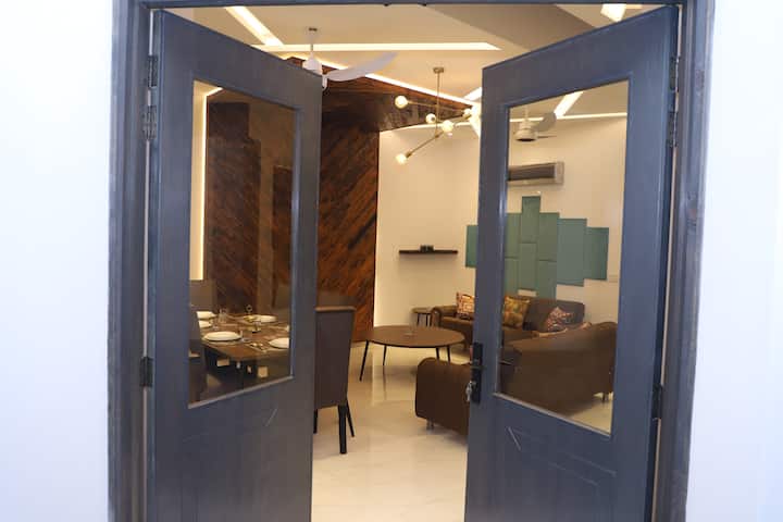 The Villa 165 Upper Portion (Separate Entrance) - 라호르