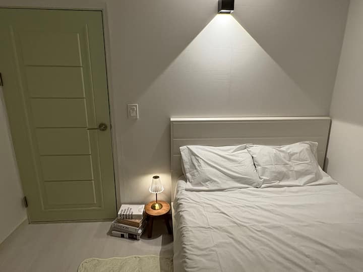 리모델링예쁜I개별욕실|지하철 공항버스5분/동대문성수홍대명동20~35분+무료 건조기 라면커피 - South Korea