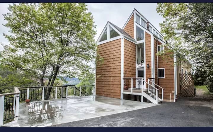 Mountain Hide Away - Lake Arrowhead, CA