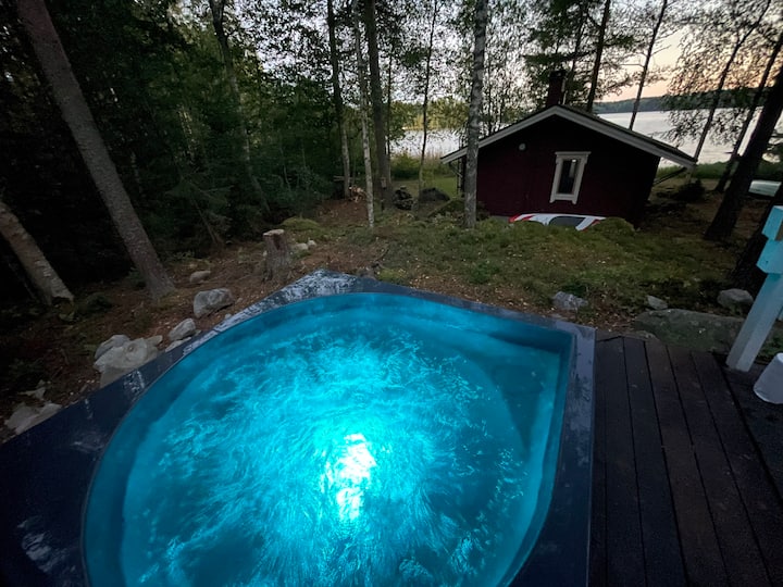 Kodikas 7 Hengen Järvenrantamökki Porealtaalla - Hämeenlinna