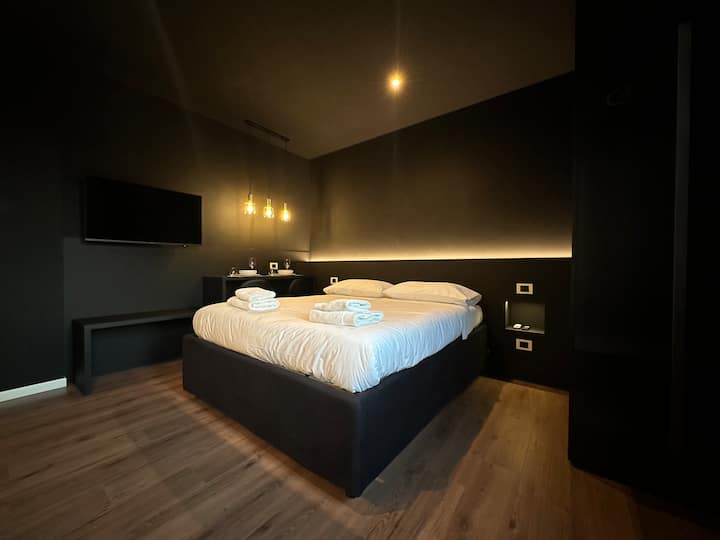 La Dimora Nera Di Giulietta - Verona