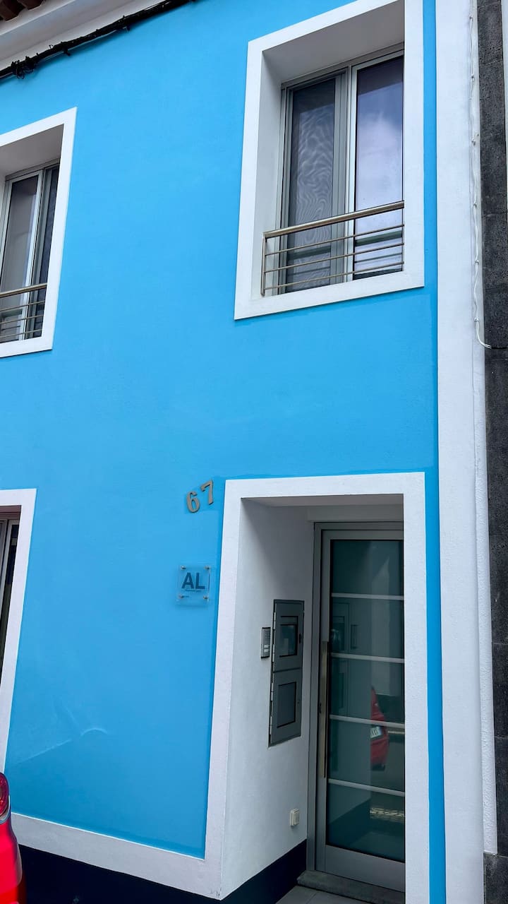 Amazing Blue House - Azoren