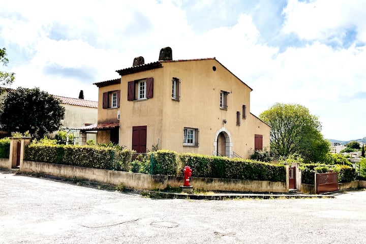 Maison Familiale Les Merlettes - French Riviera