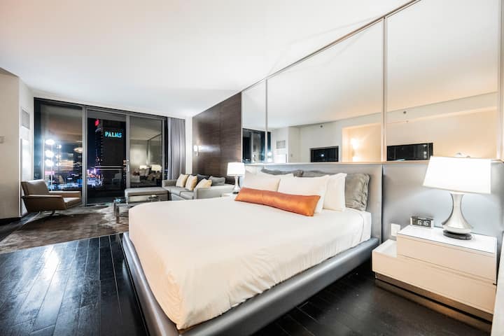 Tf38 Studio Strip View | Open Balcony Palms Place - Las Vegas, NV