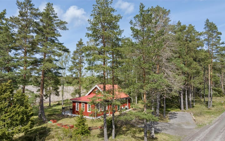 Peaceful Cabin In The Swedish Countryside - Suède