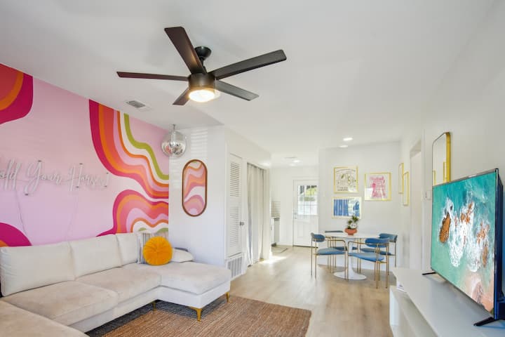 Vibrant | Big Yard | Sleeps 6 | Wfh-friendly - Austin