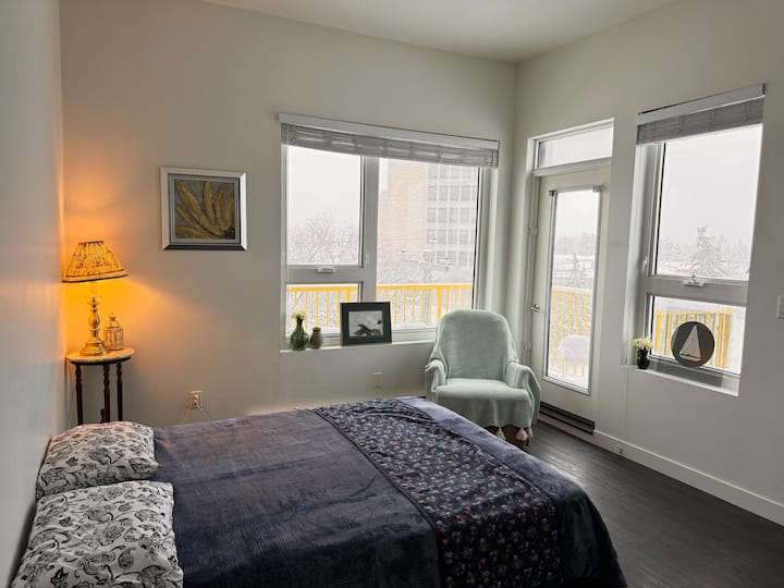 Private Apartment- 2 Bed, 2 Bath - Winnipeg