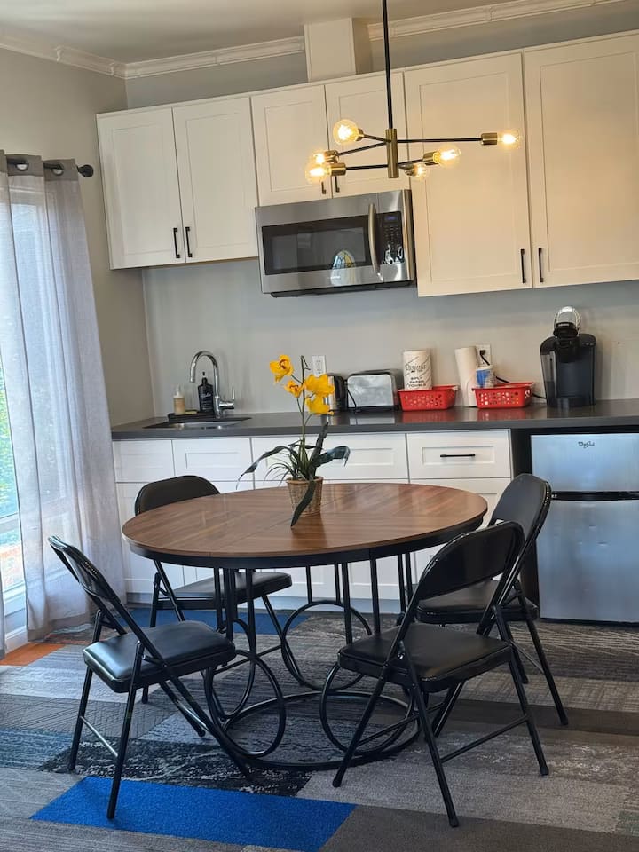 Budget Friendly2br/1ba Near Genentech Monthly Stay - San Bruno, CA