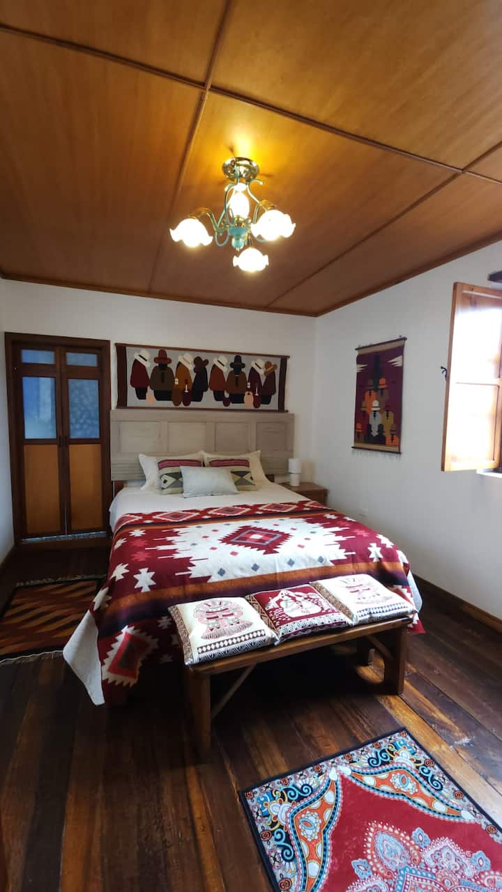 Linda Suite,centro Histórico-amplia Y Acogedora - Quito