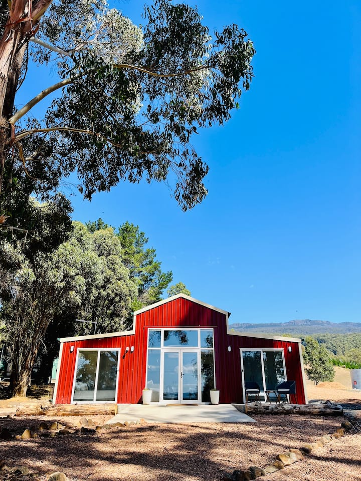 The Red Shed - Mole Creek