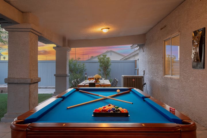 Jackpot Junction: Arcade, Pool Table, & Hot Tub - North Las Vegas, NV