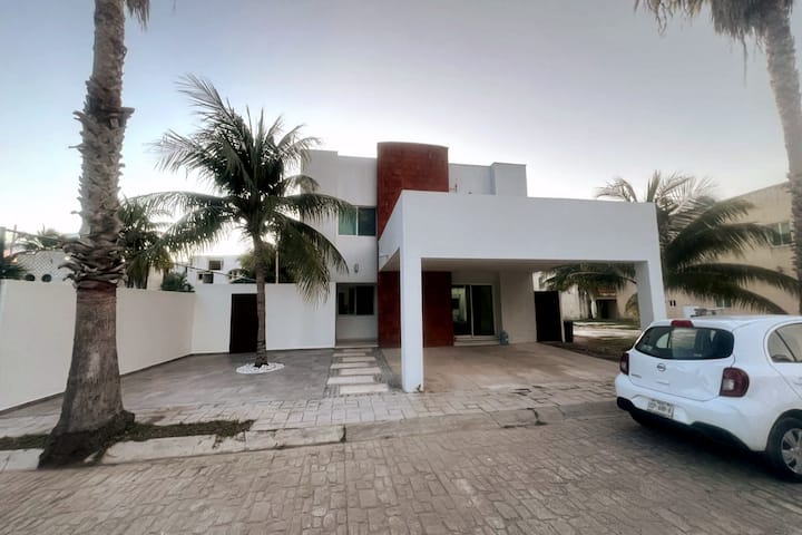 Casa Bucanera - Puerto Morelos Mexico - Puerto Morelos