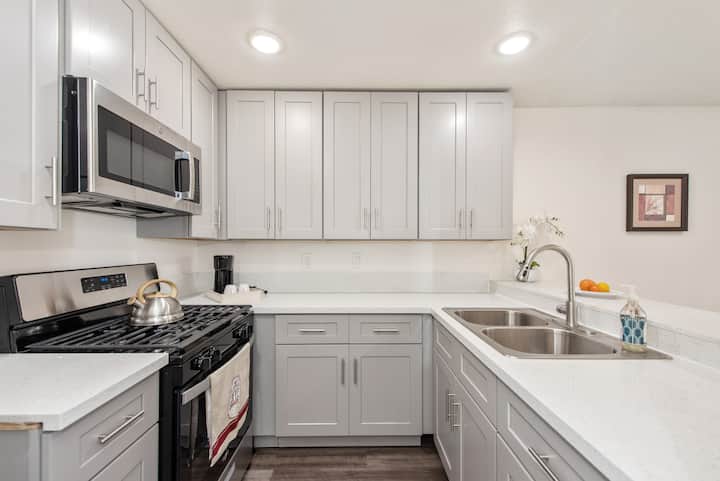 Entire Condo In Santa Ana Near Irvine And Disney - Santa Ana, CA