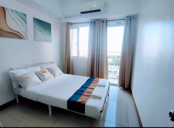 Las Pinas, 2 Bedroom, 4 Pax, Near Sm Southmall - Las Piñas