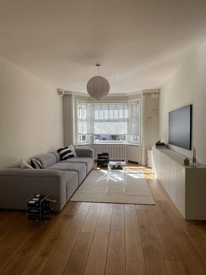 Mooi Appartement Met Balkon In Amsterdam-zuid - Amstelveen