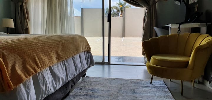 Relaxing Retreat,quiet Building - Mankweng