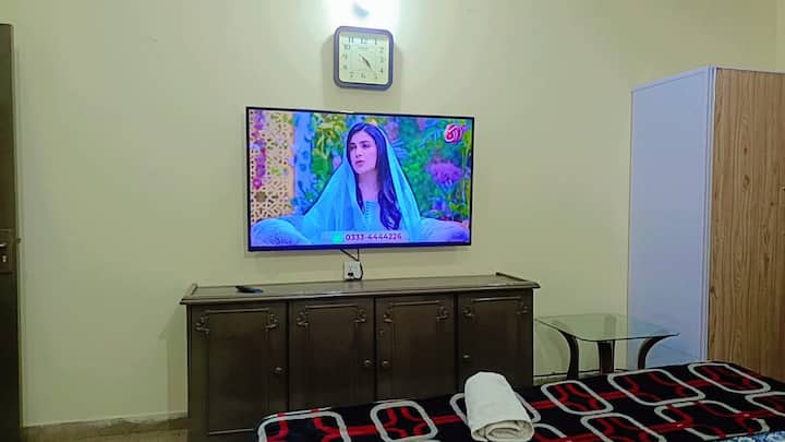 3 Bedrooms Penthouse Newly Furnished - Lahore