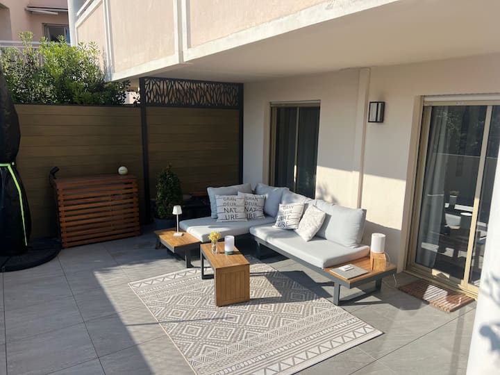 Chambre Avec Terrasse Au Calme, Piscine, Parking - Nizza