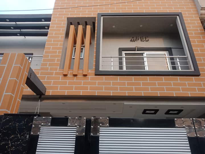 5 Bedrooms House Luxury New - Lahore