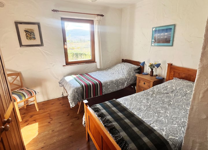 Twin Room In Donegal (Room #3) - Dunfanaghy