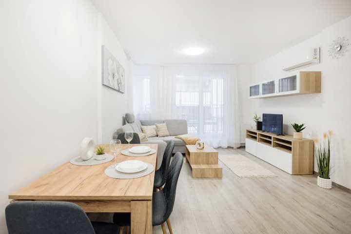 Stylish Living With Private Terrace - Budapest