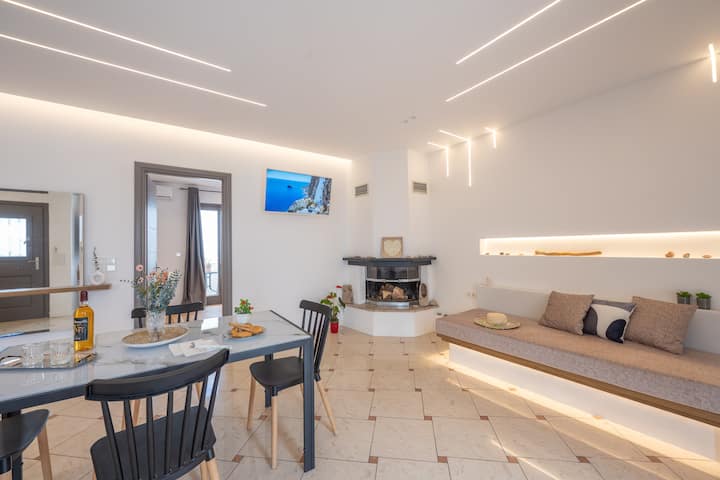 Little Yard Apartments #8 - Naxos