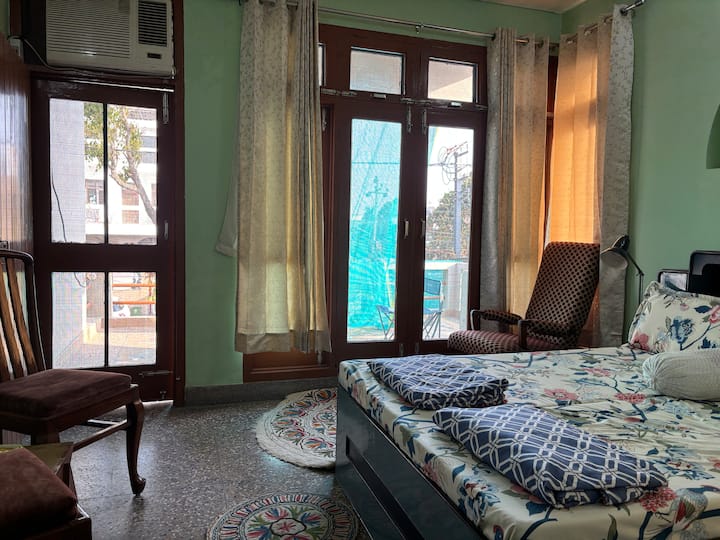 Tikamber
Your Pvt Room In Jammu - Jammu