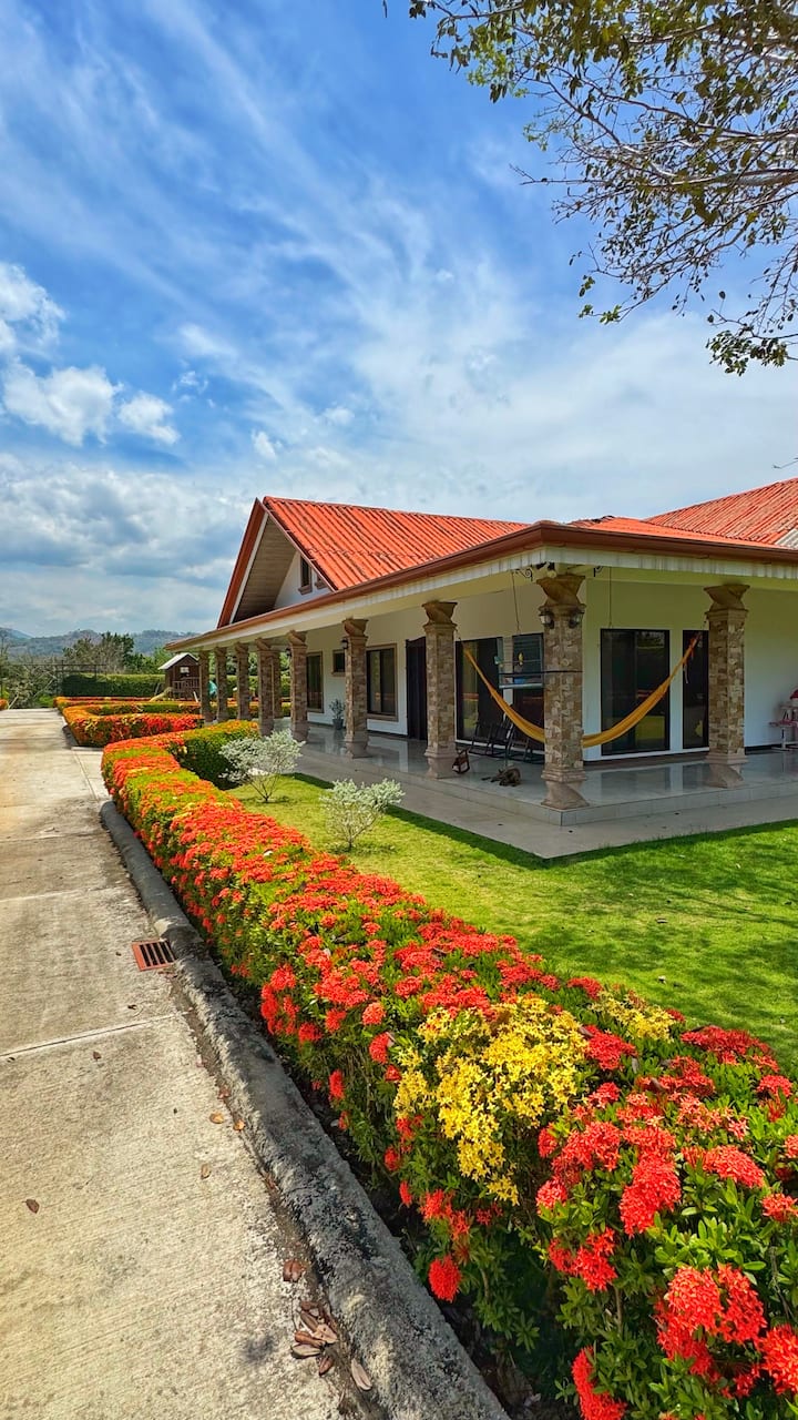 Maravillosa Casa De Campo. - Costa Rica