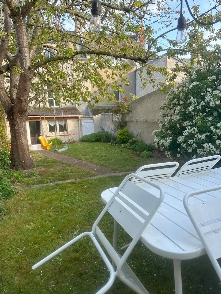 Maison De Pêcheur Avec Jardin - Lion-sur-Mer