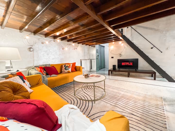 Mezzanine House With Terrace, Perfect For Families - Monti