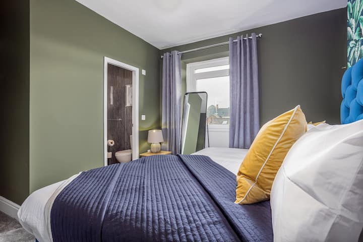 Double Room With Shower En-suite - Conwy