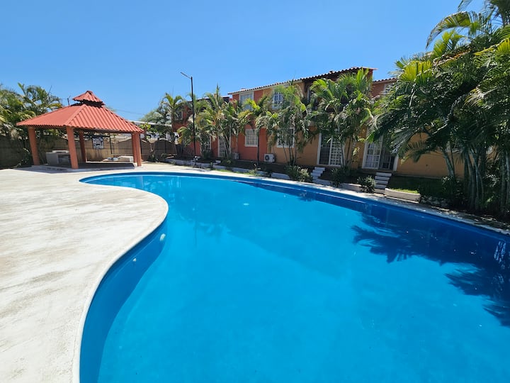 Comoda Casa A Minutos De La Playa - Ixtapa Zihuatanejo