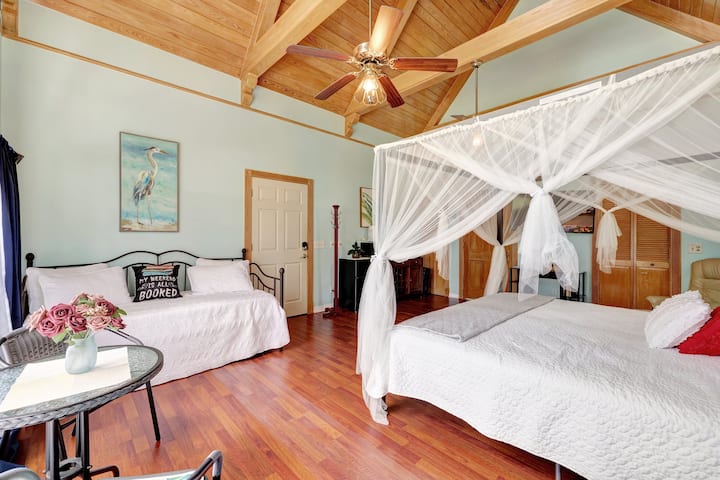 Storybook House- Waterfront Property In Downtown - Stuart, FL
