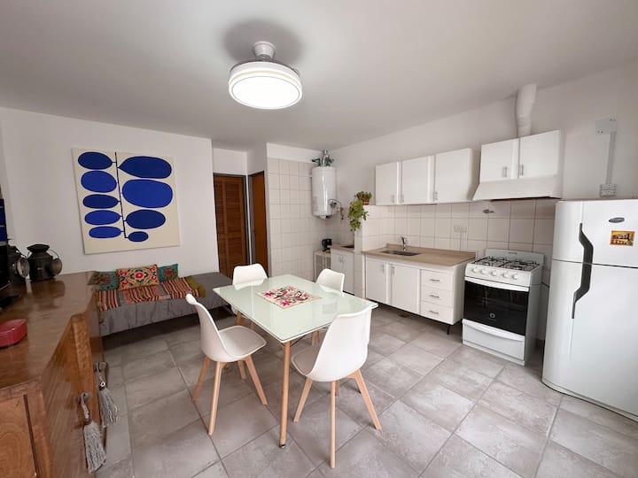 Luminoso Refugio En Mendoza, Cerca De Todo - Chile