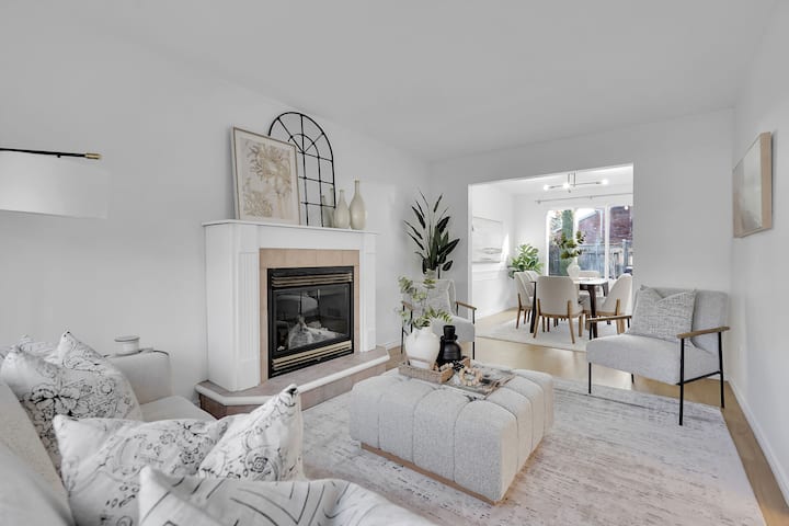 North 4 Bed Home With Pool - London, ON, Canada