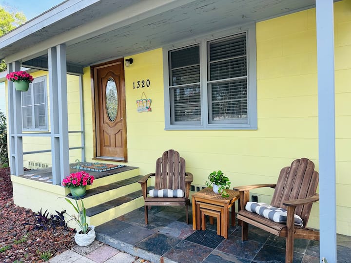 Coastal Escape | Palm Harbor | Seconds To Downtown - Palm Harbor, FL