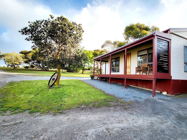 Oakmaine Cottage - Boston