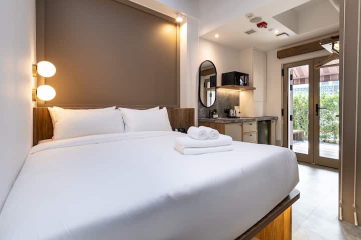 Victoria Garden Studio Deluxe - Singapore