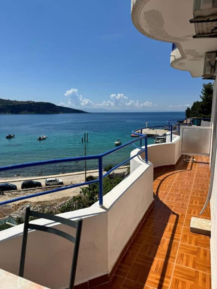 Coastal Bliss Apartment - Himarë