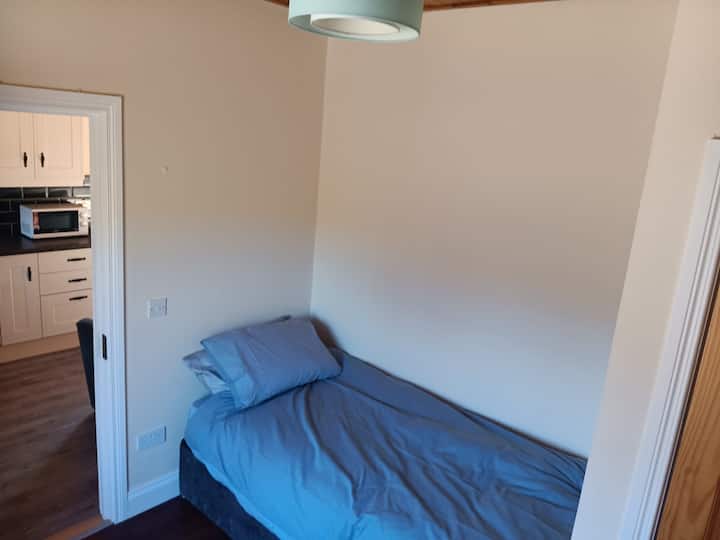 Converted Garage At Family Home - Dundalk