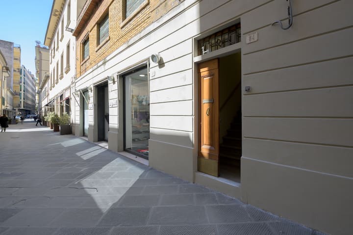 La Finestra Su Guido Monaco - Arezzo