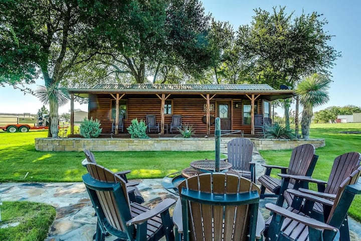 Secluded Cabin In Weatherford! - Weatherford, TX