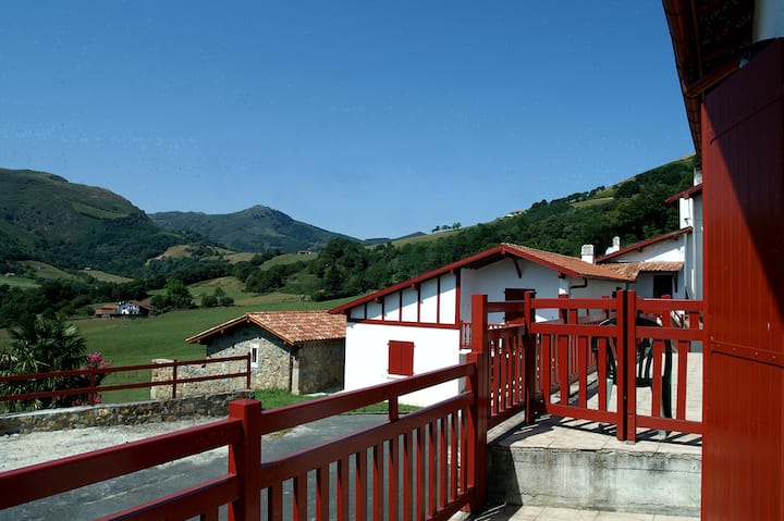 Gite Avec Chambre Individuel - Bidarray