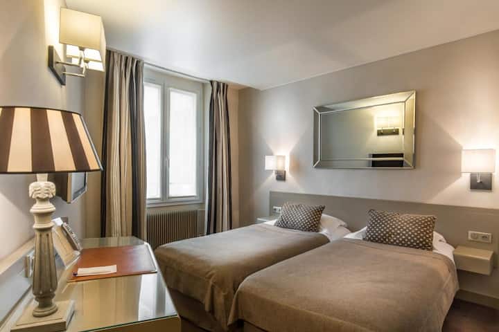 Chambre Twin - Lits Jumeaux - Versailles