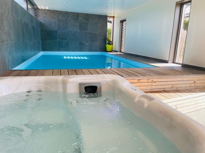 Gîte Avec Piscine Intérieure/spa - Morbihan