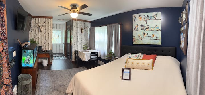 New! Woodsy & Quiet - 2 Min From 490/590! - Brighton, NY