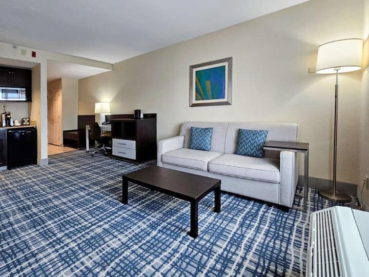 Relaxation In Jacuzzi Suite . - Bel Air, MD