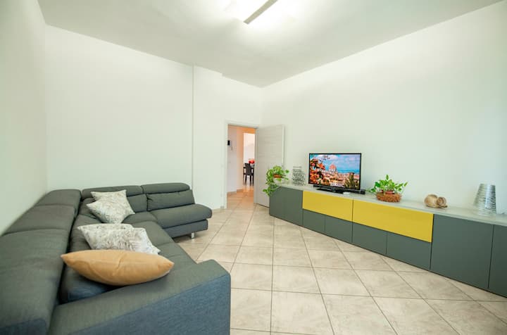 Sunny Florence Stay With Parking - Florence